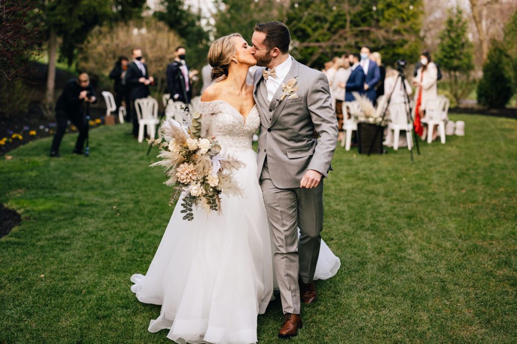 Spring Manor House at Commonwealth Wedding | PA Wedding Photographer